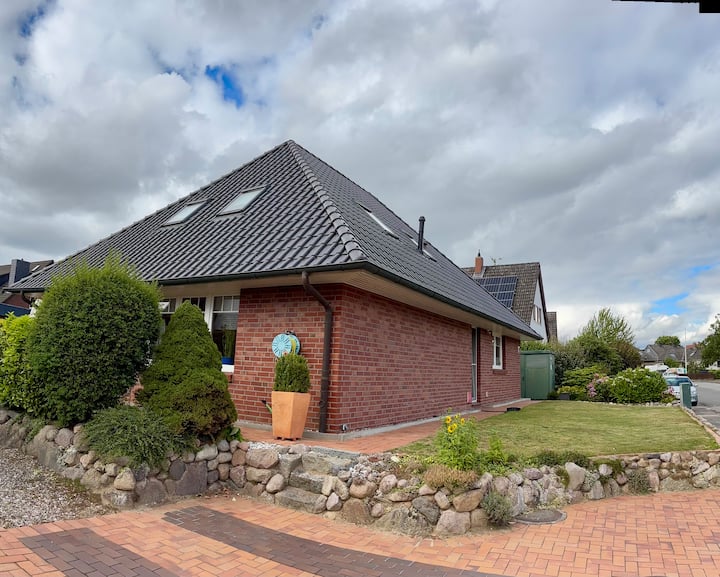 Ruhige Dg-whg. (70 M2) Zwischen Hh + Hl - Bargteheide