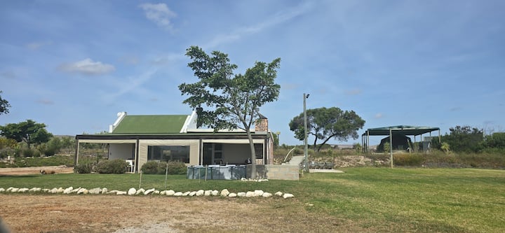 Yzerfontein Farm Cottage & Glamping - Yzerfontein