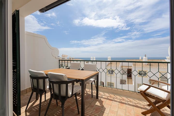 Ocean, 3 Min To Beach, A/c, 3 Floors, Fast Wi-fi - Lagos