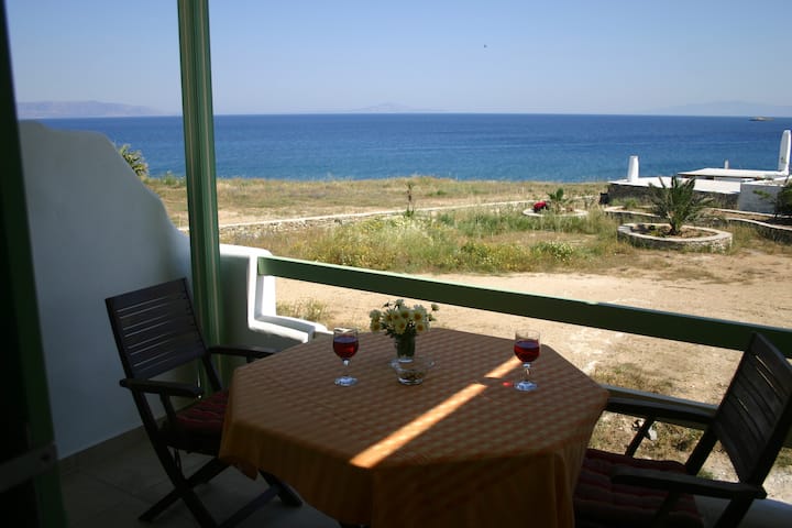 Julia's Beach Studio 2 - Paros
