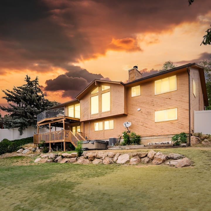 Ski, Hike & Unwind Haven | Hot Tub & Game Room - Sandy, UT