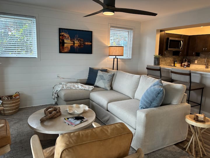 Amazing Views From Spa Creek 2bd Condo With Pool - Annapolis, MD