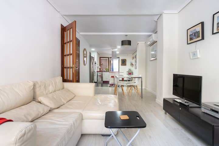 Double Room, Shared Bathroom, Good Water - Valencia