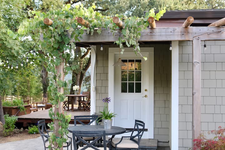 Wine Country Farmhouse With Hot Tub - Napa Valley, CA