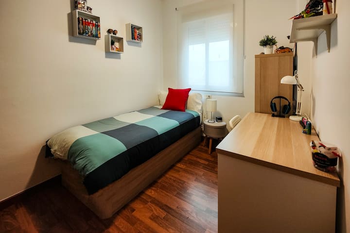 Habitación Individual Con Baño Privado - Huelva