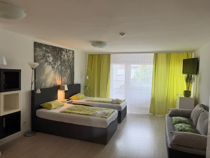 Apartment Mit Einem Schlafzimmer(4-5 Pers.), 83 M² - Düsseldorf