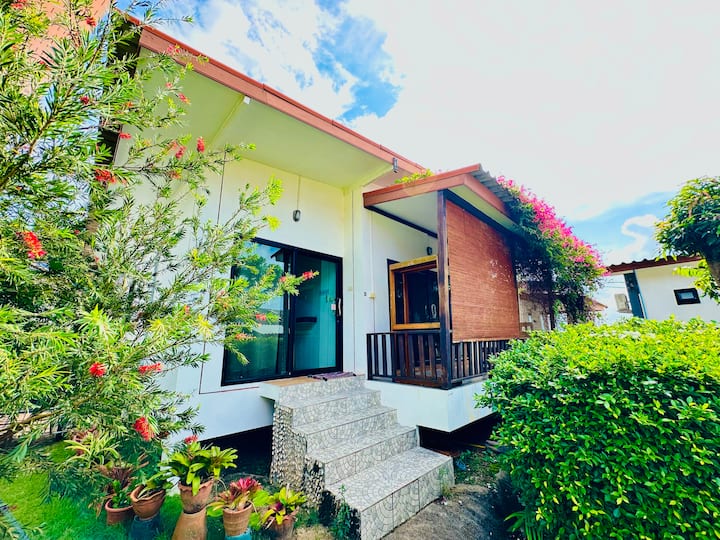 Garden House 1 Bedroom (1 Minute Walk To Beach) - Ko Pha Ngan
