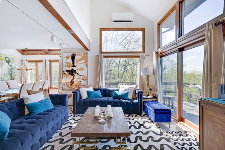 *Glamorous Getaway* Stay On Top Of Camelback Mtn - Tannersville, PA