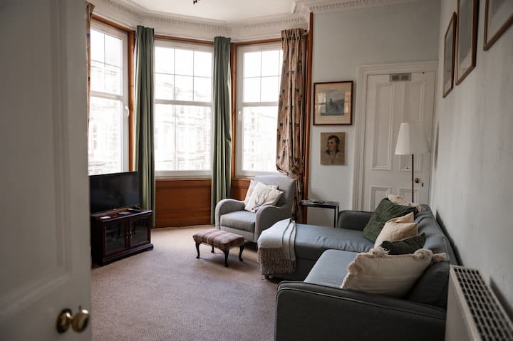 Lovely Victorian Spacious Flat Close To Centre - Edinburgh