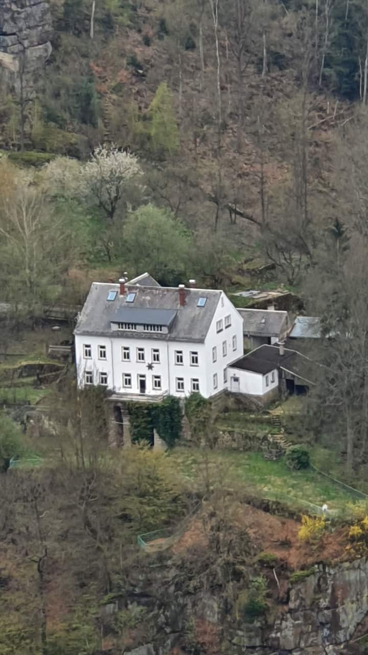 Die Burg Schöna - In A National Park - Bad Schandau