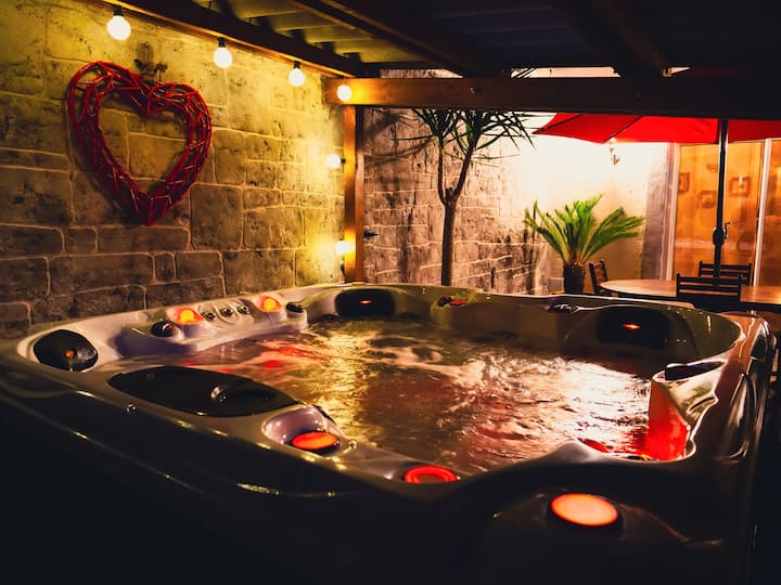 Maison à La Campagne Avec Jacuzzi Et Grand Jardin - Béziers