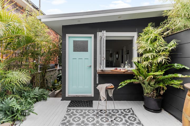 Jones Beach Bungalow - South Coast