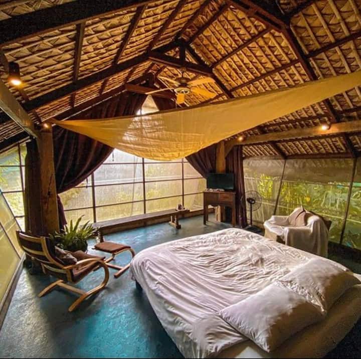 Bird House In Moon Garden - Tagaytay