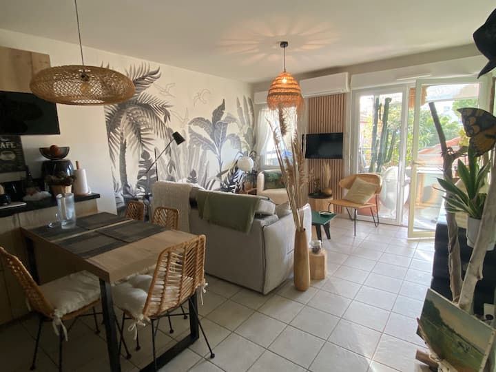 Pour La Vie Au Centre-ville De Sète - Sète