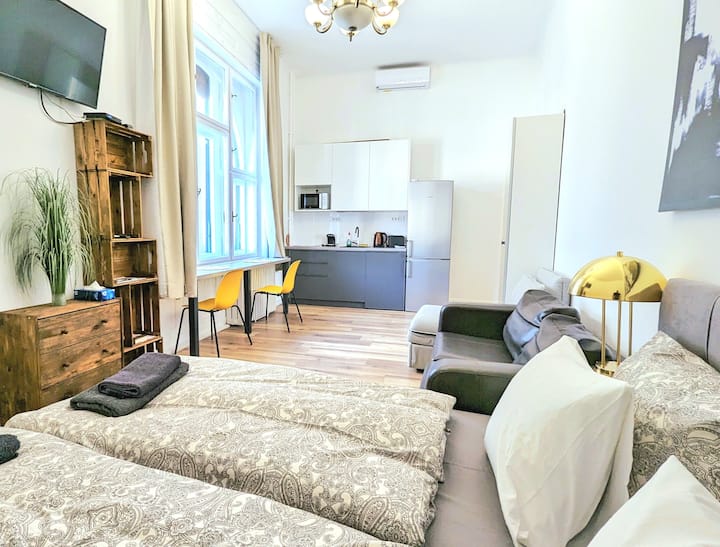 Atta Central Location, Lovely Bright Apartment - Budapest