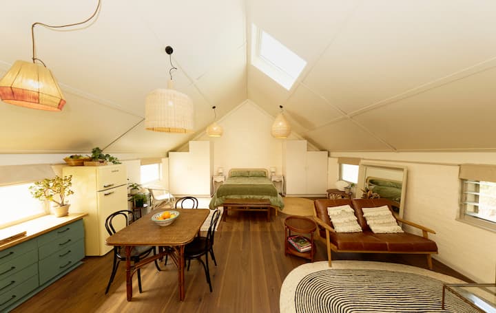 Beach Studio Apartment With Parking - Austinmer