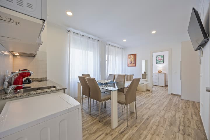 Apartamento De 2 Habitaciones Con Terraza - Benidorm