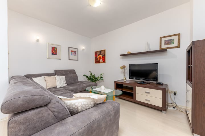 Family,central Corner With 3 Bedrooms - 馬卡爾斯卡