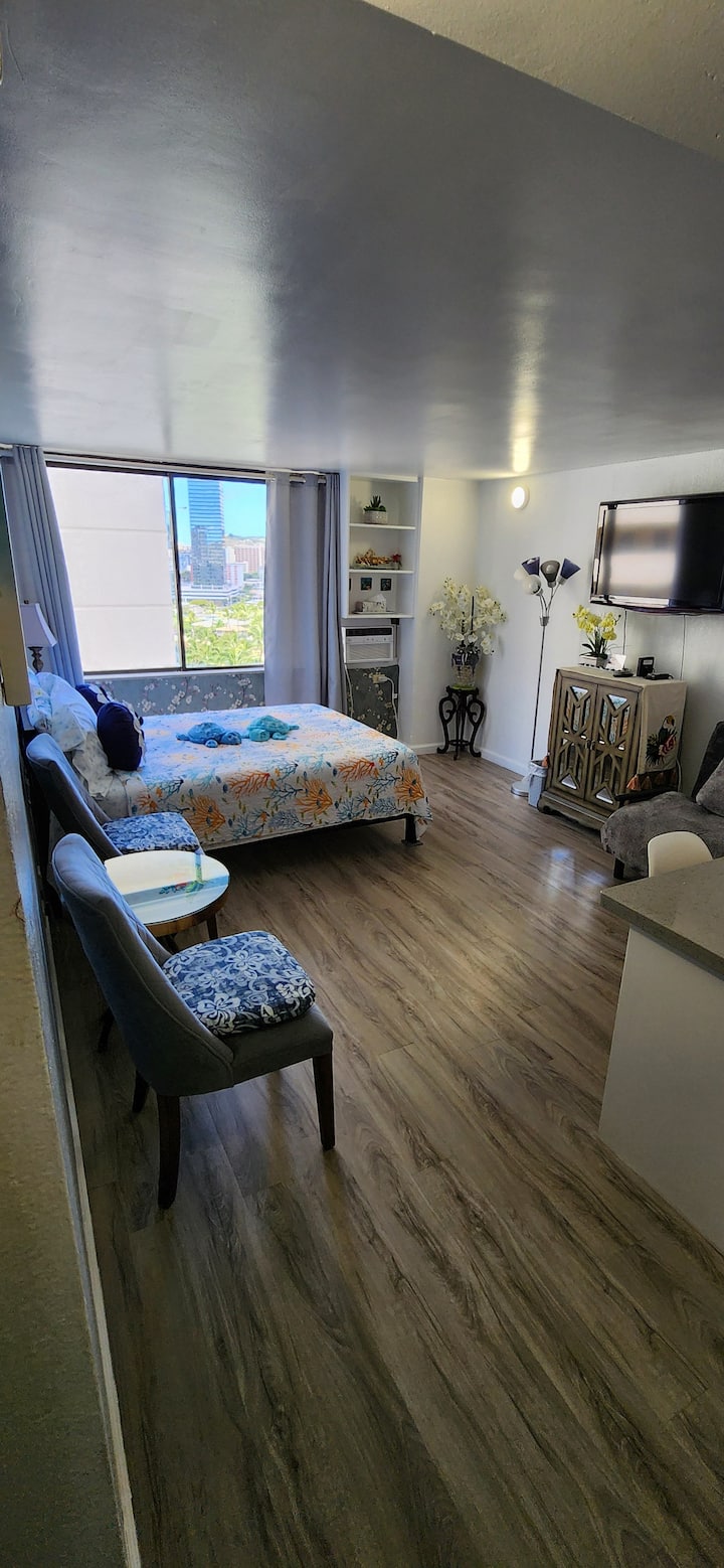 ! 1 A New Waikiki Studio Ala Wai Moana Convention - Kailua Beach, HI