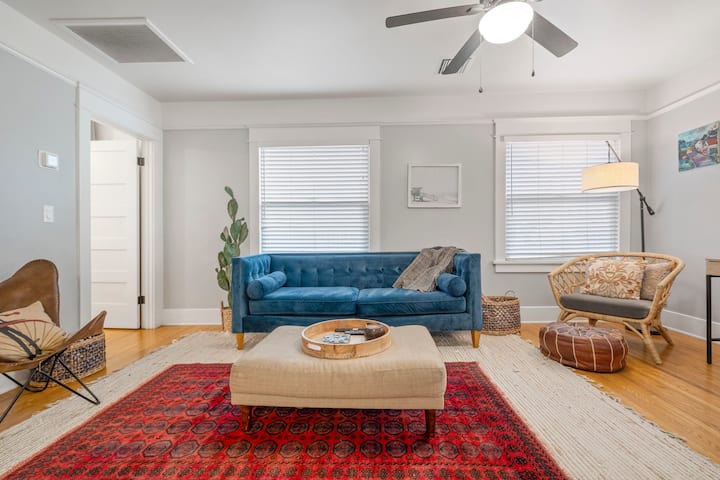 Old-fashioned Charm Home In Rose Park - Seal Beach, CA