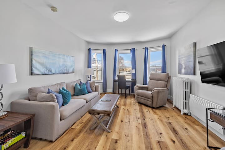 Hillsborough  St.  Suites 3 Bdrm Downtown Ch'town - Charlottetown