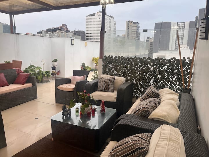 Cozy And Spacious Duplex In The Miraflores Center - Lima