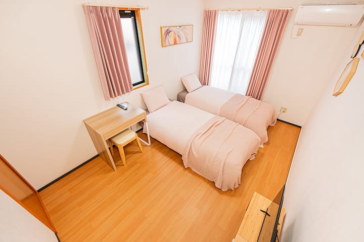 Shinjukuku . Shin-okubo Station 6 Mins By Walk - Shinjuku City