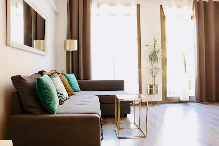 Sunny Design Apartment In The Center - Barcelona