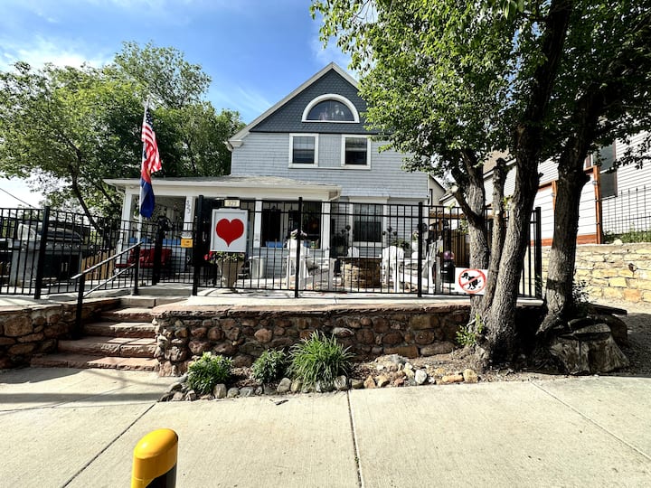 The Boulder Place - Colorado Springs, CO