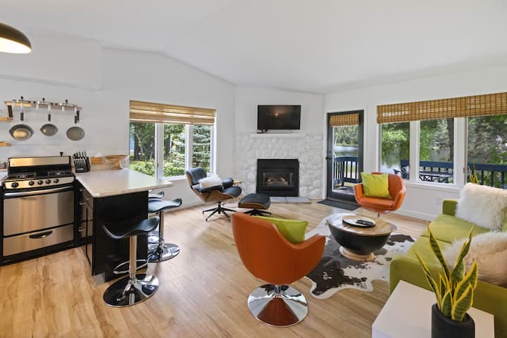 Green Gate Guest Houses - Contemporary Condo - Minnesota