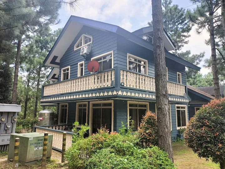 Villa Holandez | Crosswinds Simple Escape - Tagaytay