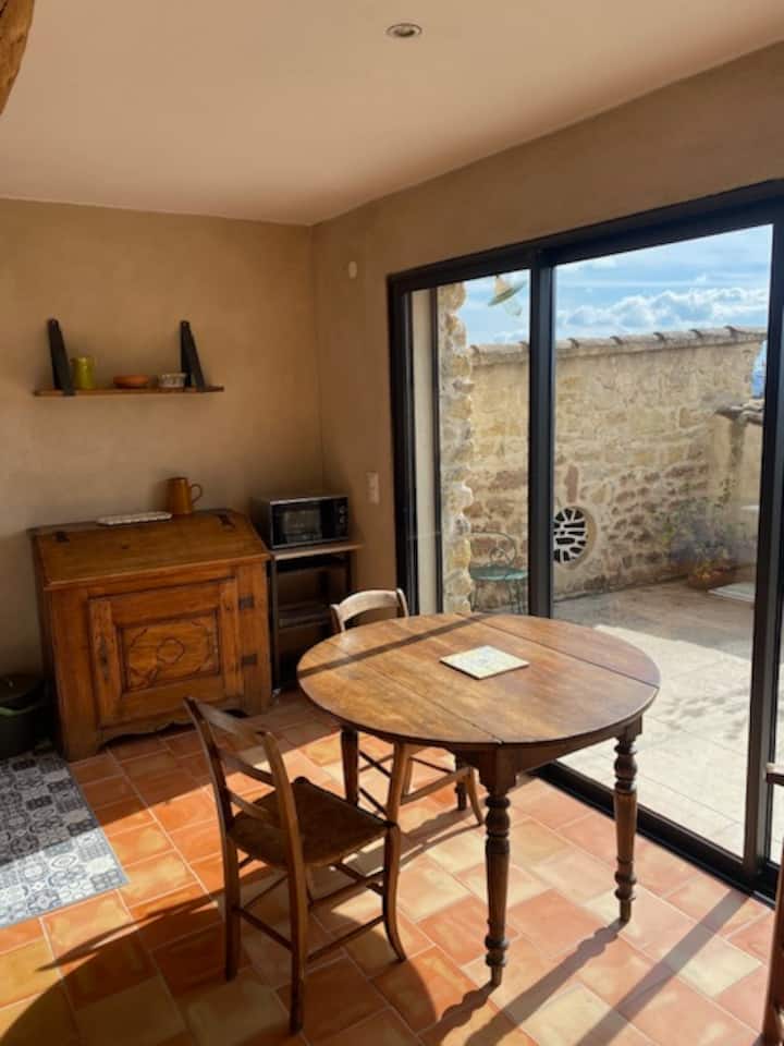 Le Studio Sur Les Toits Au Cœur Du Luberon - Cucuron