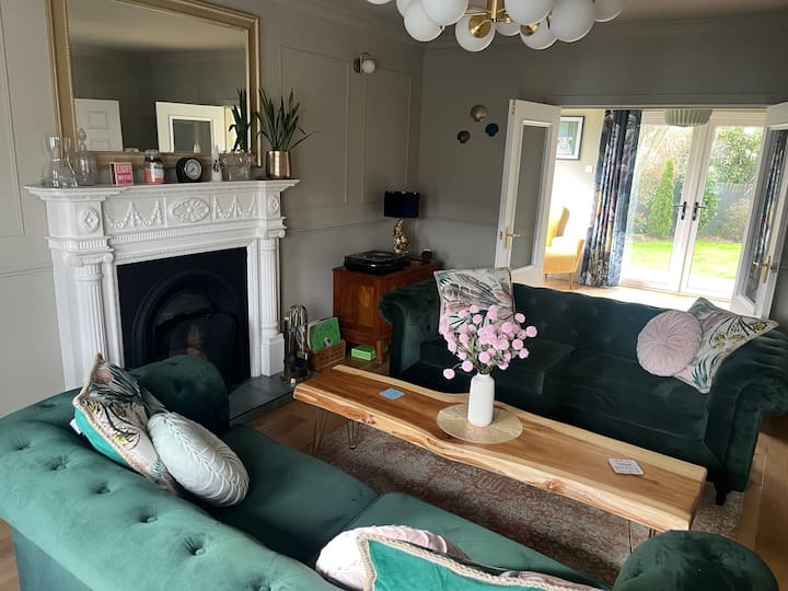 Spacious 5 Bedroom Home - Ballymoney