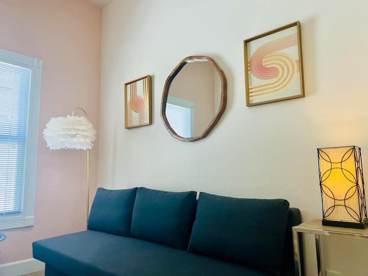 Charming & Relaxing~ Downtown - Mission Valley - San Diego