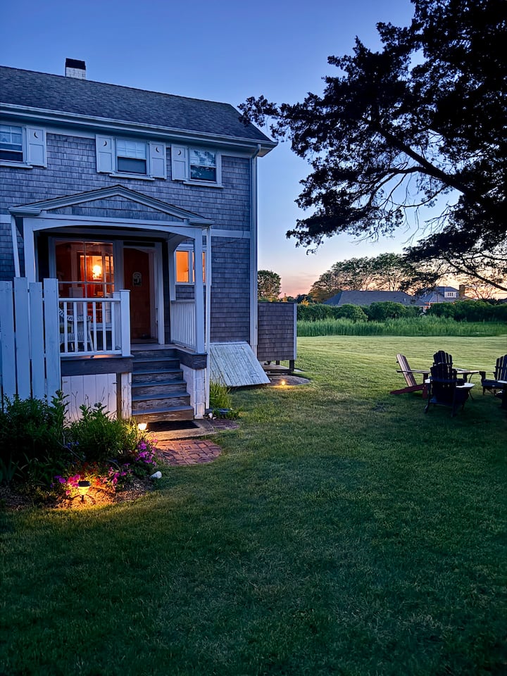 Martha's Vineyard Waterfront | Large Home + Yard - Oak Bluffs, MA