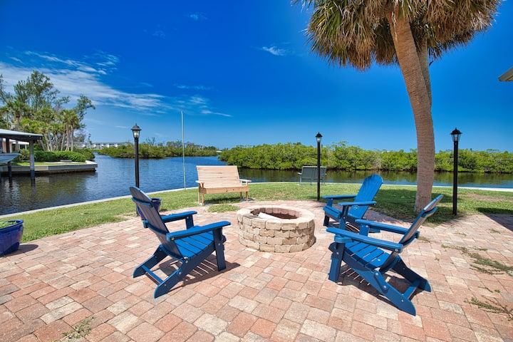 Waterfront 4 Bedroom 3 Bath House - Englewood, FL