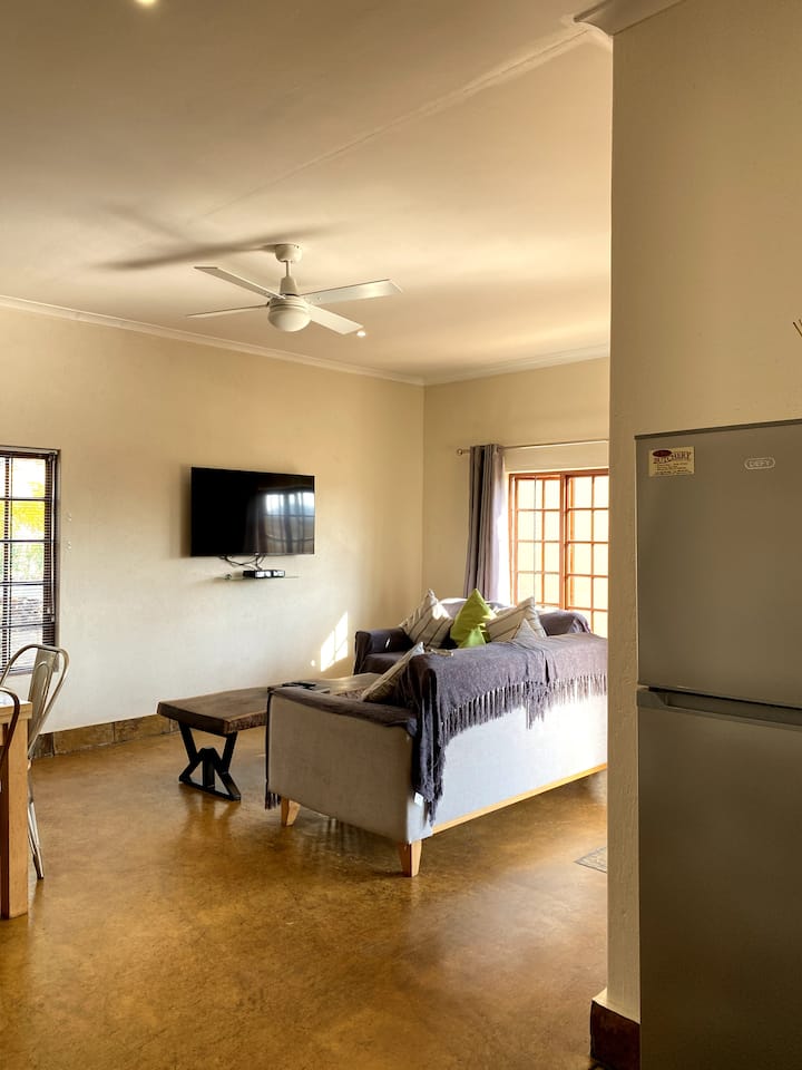 Deluxe Two Bedroom @Bergdale Cottages, Hazyview - Hazyview
