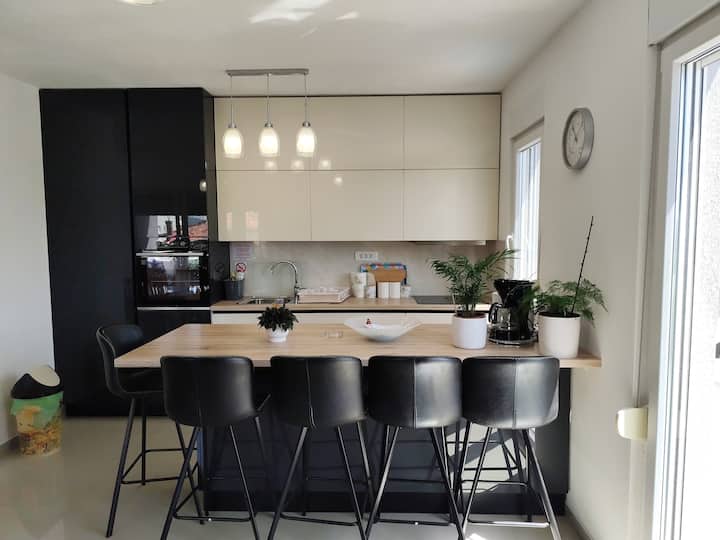4+2 Persons Apt, Two Bathrooms, Two Teraces - Trogir