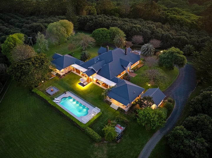 Homestead + Sunrise Cottage + Lighthouse Cottage ( - Bangalow