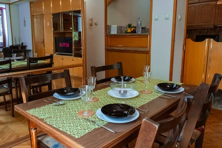 -Skopje- Fast Wifi *Mirror* 2 Bedroom Apartment - 斯科普里