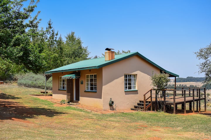 Country Styled Cottage 7km Out Of Town - Dullstroom