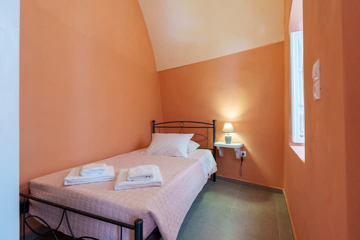 Varvara’s Home -  Studio Cave Apartment - Santorini