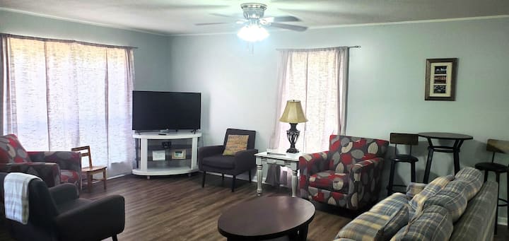 Comfortable Home Near Parris Island - Beaufort, SC