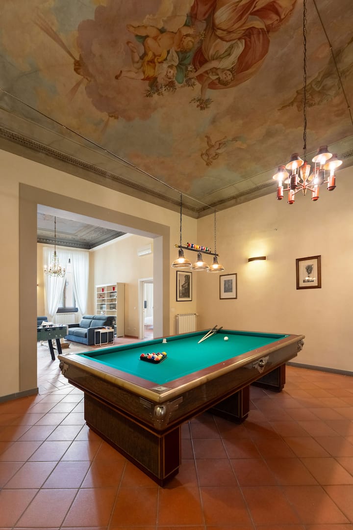 C1 Duomo,pool Table,frescoes Ceilings And Elevator - 피렌체