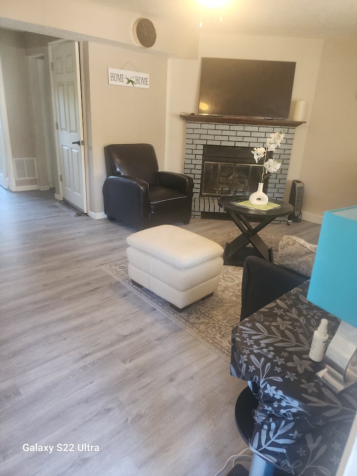 Private Entrance,bathroom, Kitchen, Living Room. - Alexandria, VA