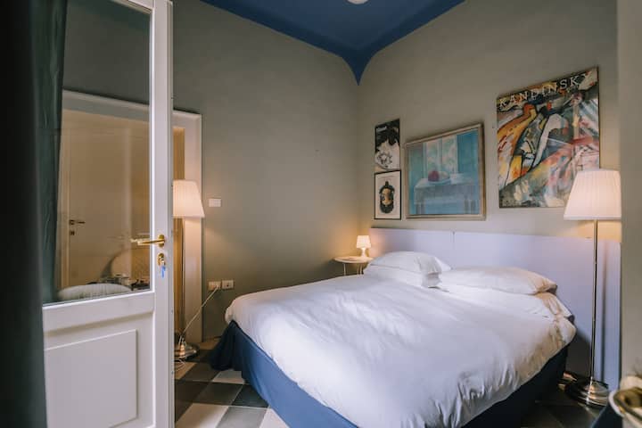 At Palazzo, Room On The Terrace - Fermo