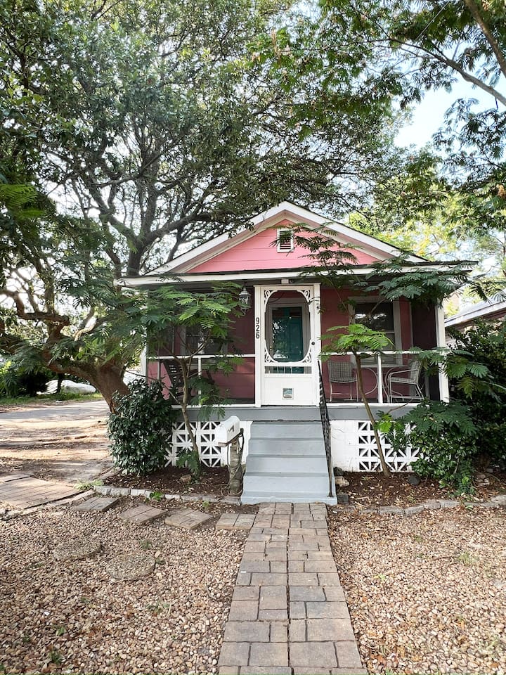 Ocean Realty's Single Family Line!  Pink Pelican! - Norfolk, VA