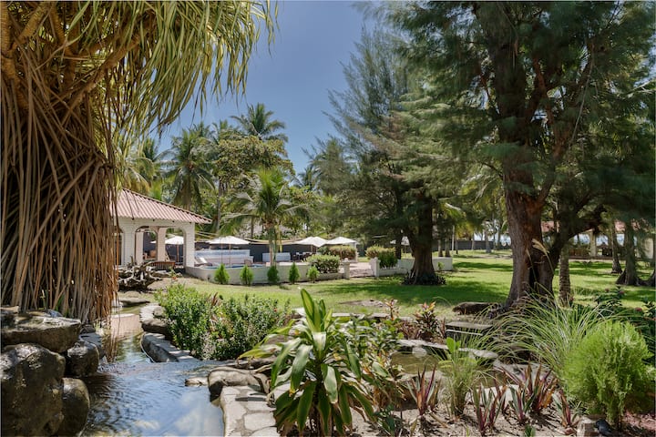 Oceanfront, Complimentary Breakast, Costa Del Sol - El Salvador