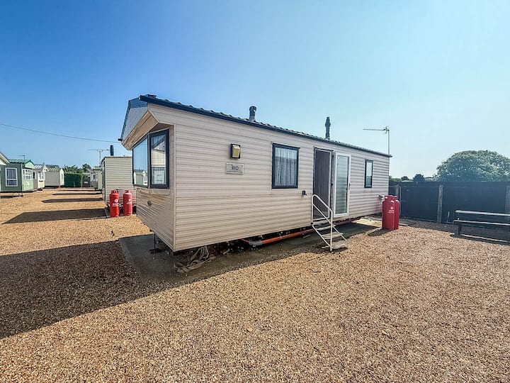 Dog Friendly 6 Berth Static Caravan By The Beach In Hunstanton Ref 13008l - Thornham