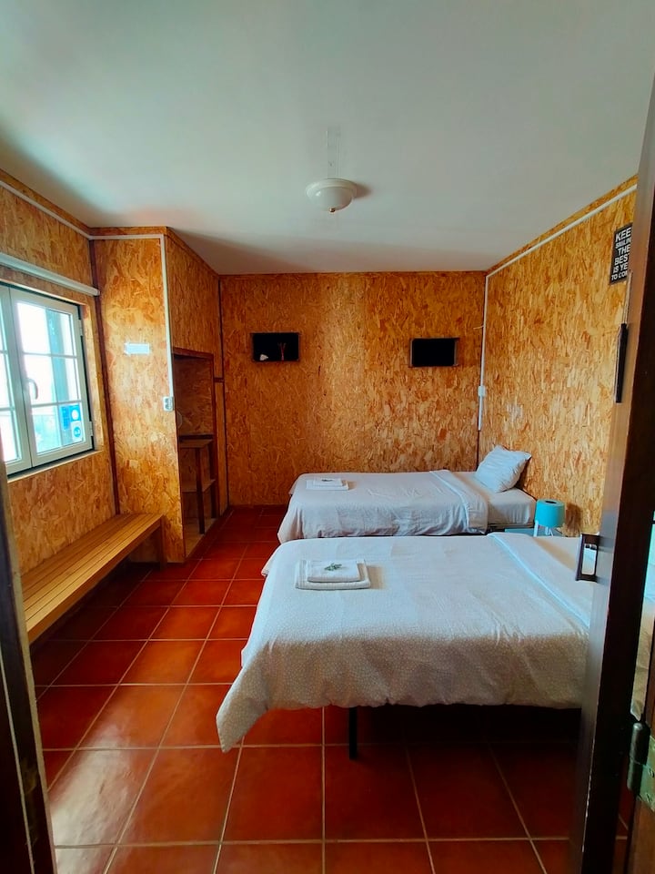 I Ka Hale (Qt Duplo/twin Sem Wc) - Porto Covo